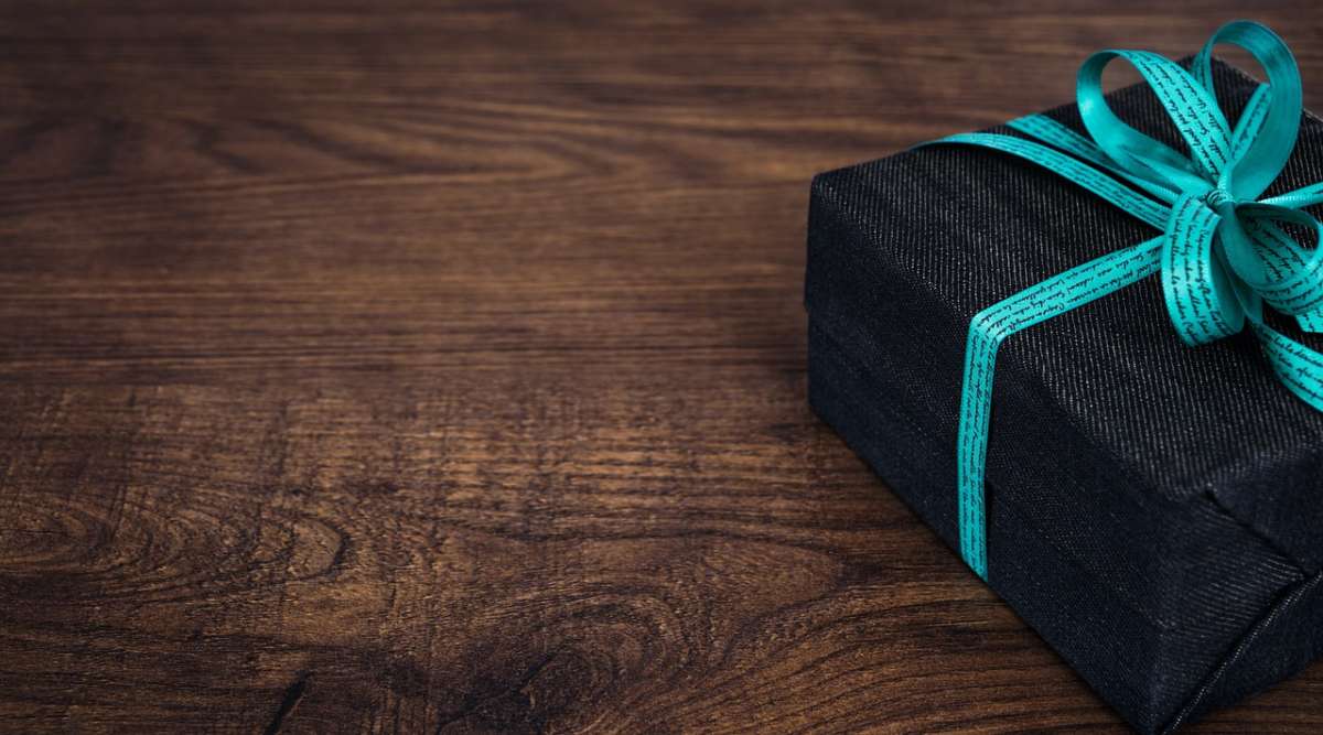 Offrir un cadeau professionnel déductible? - easyCompta
